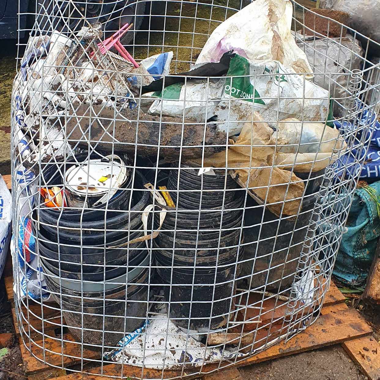 Rubble garden renovation - London - Tiptapp