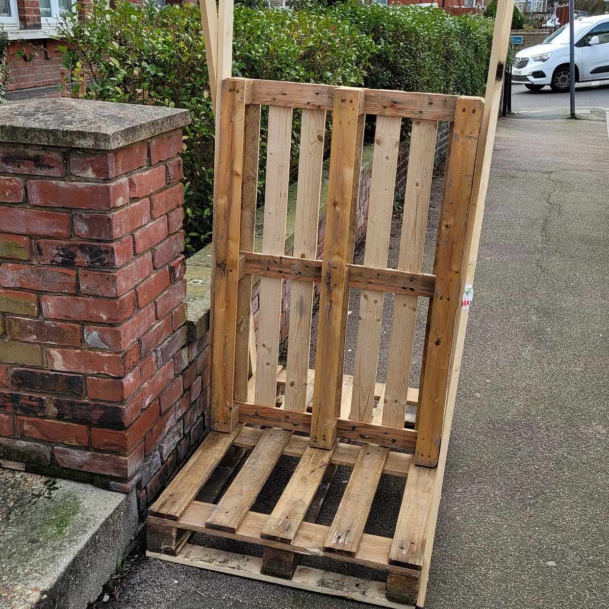 Pallet with upright - London - Tiptapp