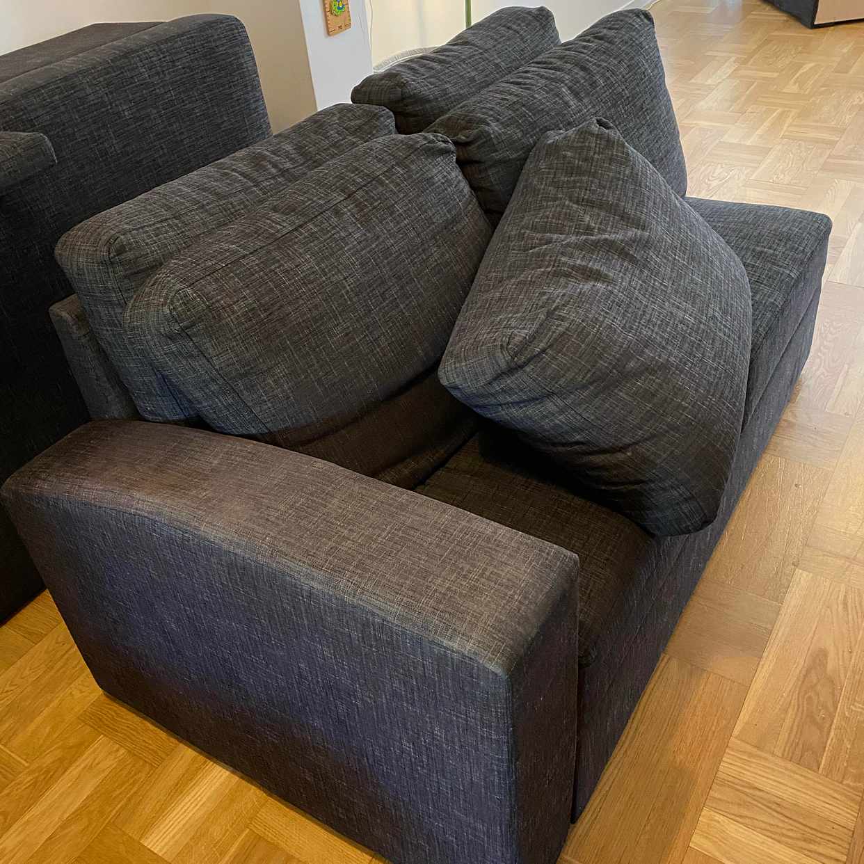 Soffa (3 delar) och en TV - - Tiptapp
