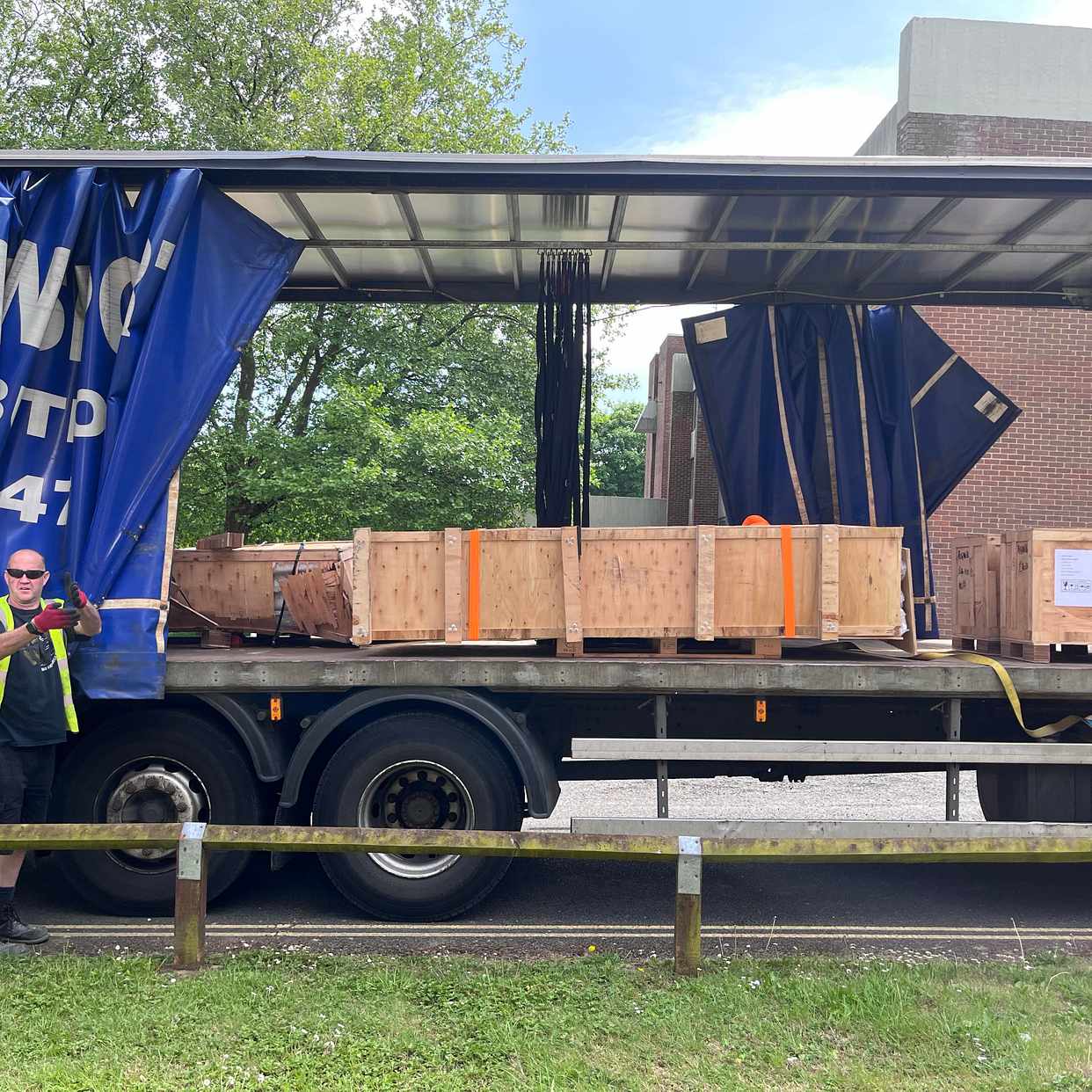 Packaging removal - Brighton - Tiptapp