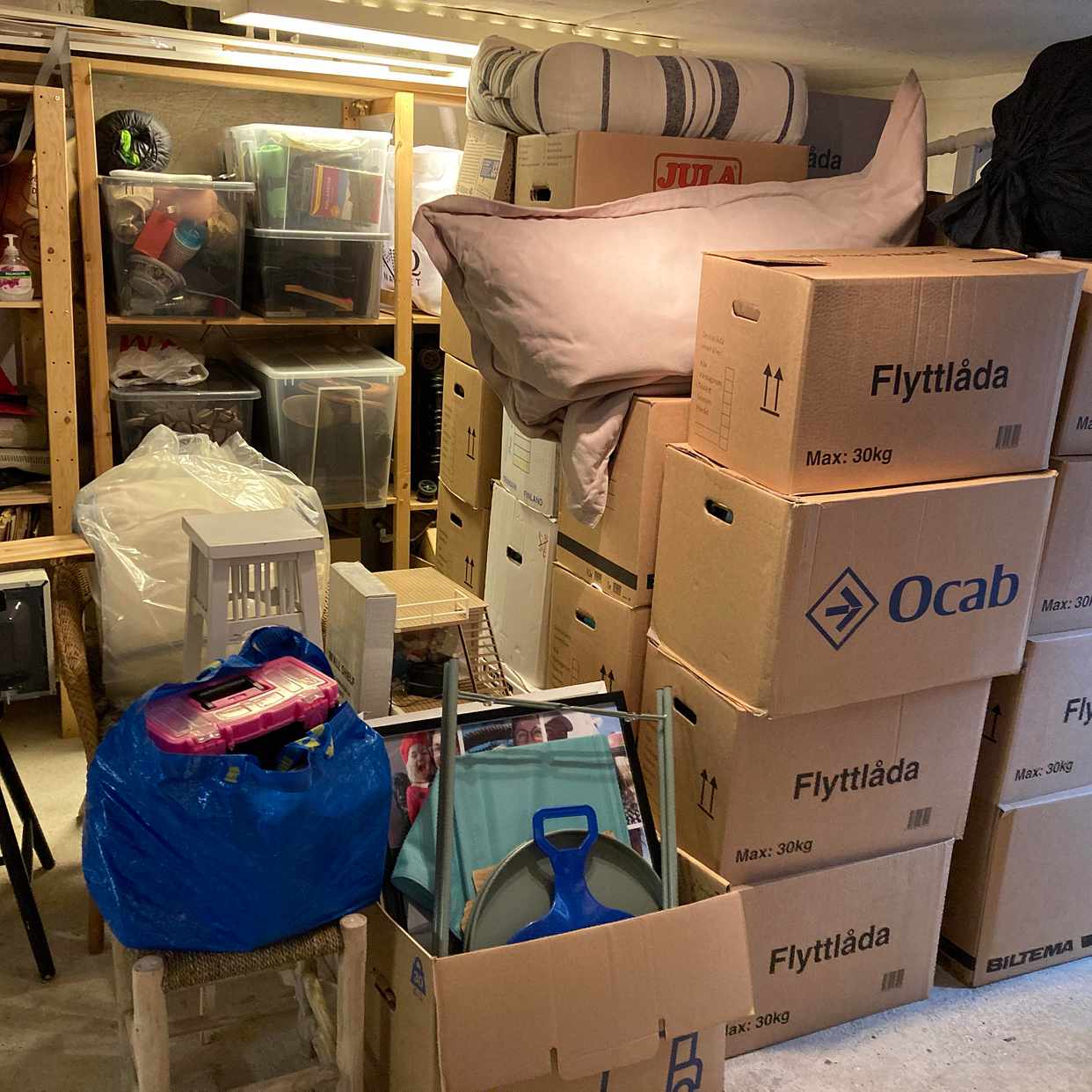 Flytt 32 flyttkartonger - - Tiptapp