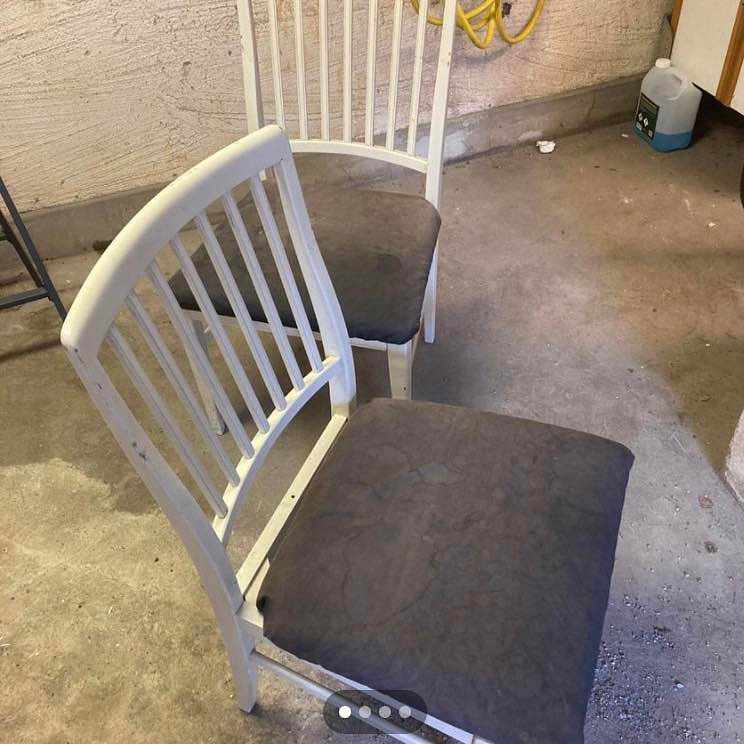 Flytt av 2st stolar - - Tiptapp