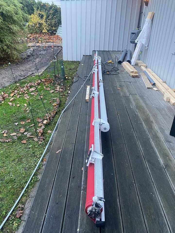 En markis, 5 meter. - - Tiptapp